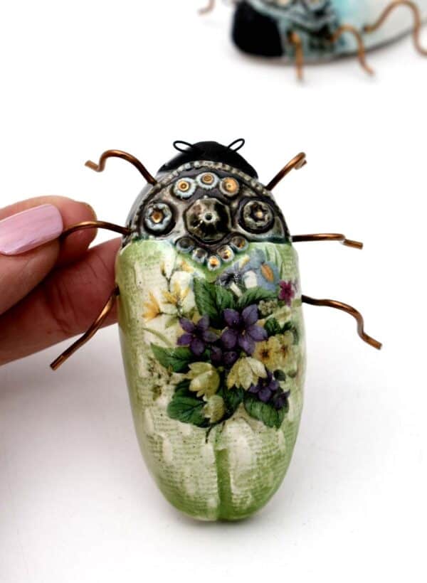 Apollo Beetle Green – Kirsty Gardiner – The White Sail Gallery